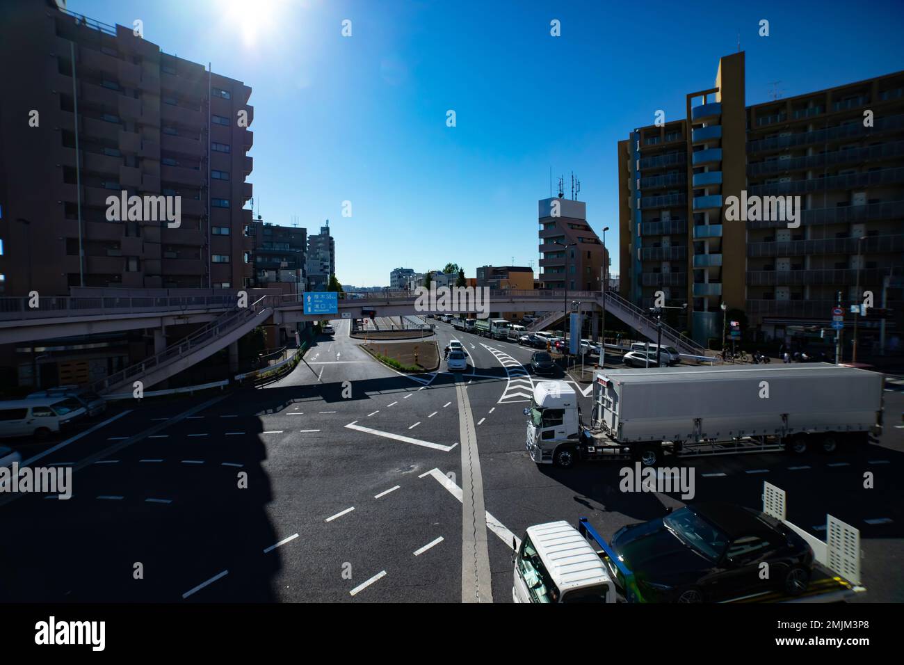 A traffic jam at the crossing in Tokyo wide shot Stock Photo - Alamy