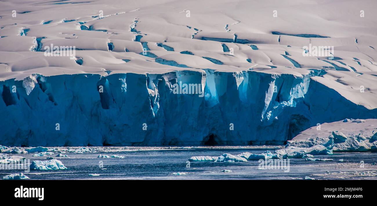 Columns of blue glacial ice Stock Photo - Alamy