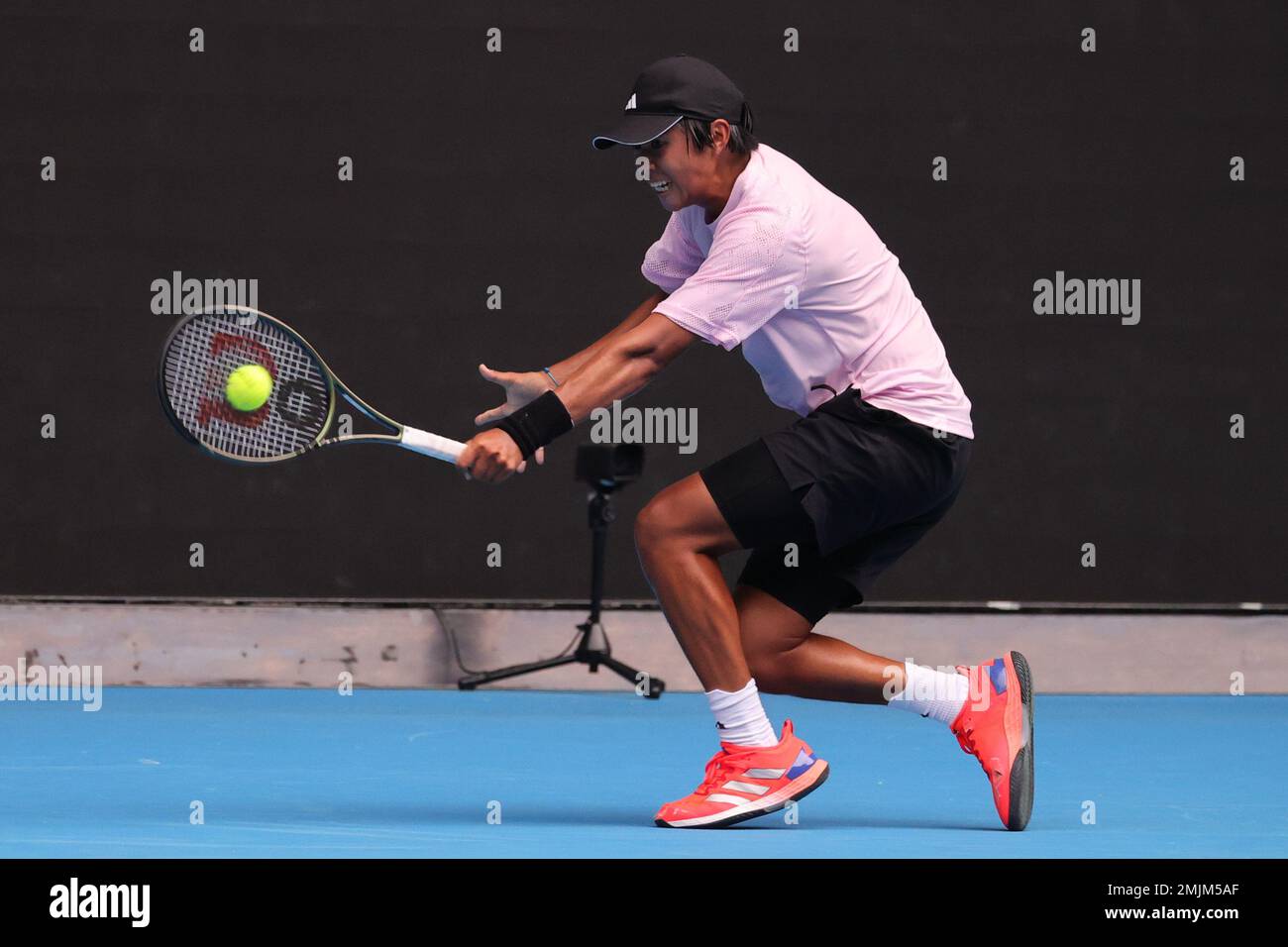 Learner tien hi-res stock photography and images - Alamy