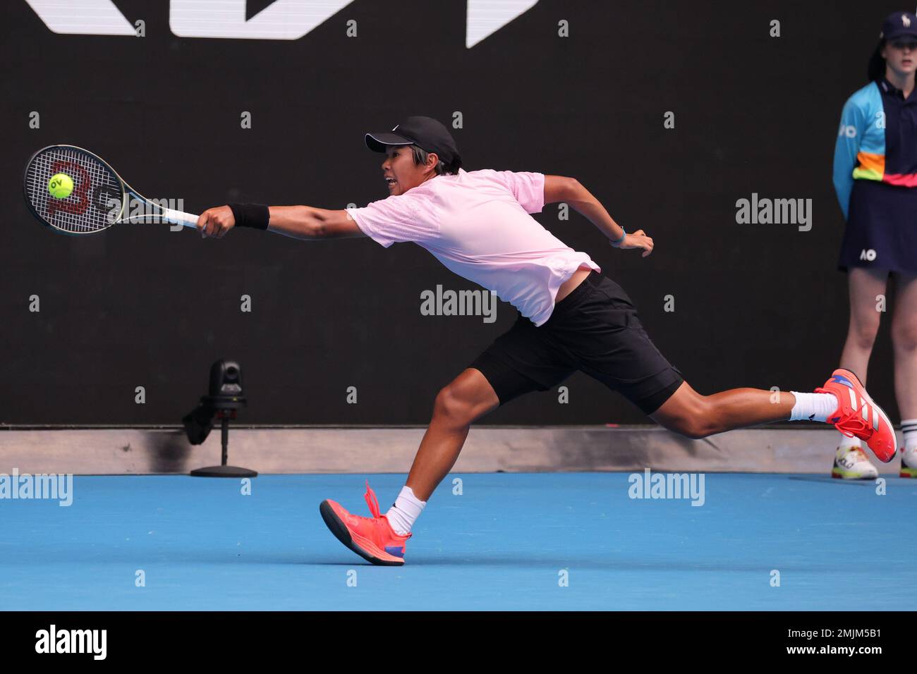 Melbourne, Australia. 28th Jan, 2023. Learner Tien of USA in action ...