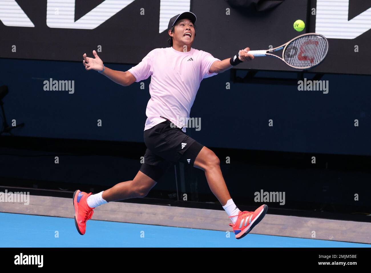 Learner tien hi-res stock photography and images - Alamy