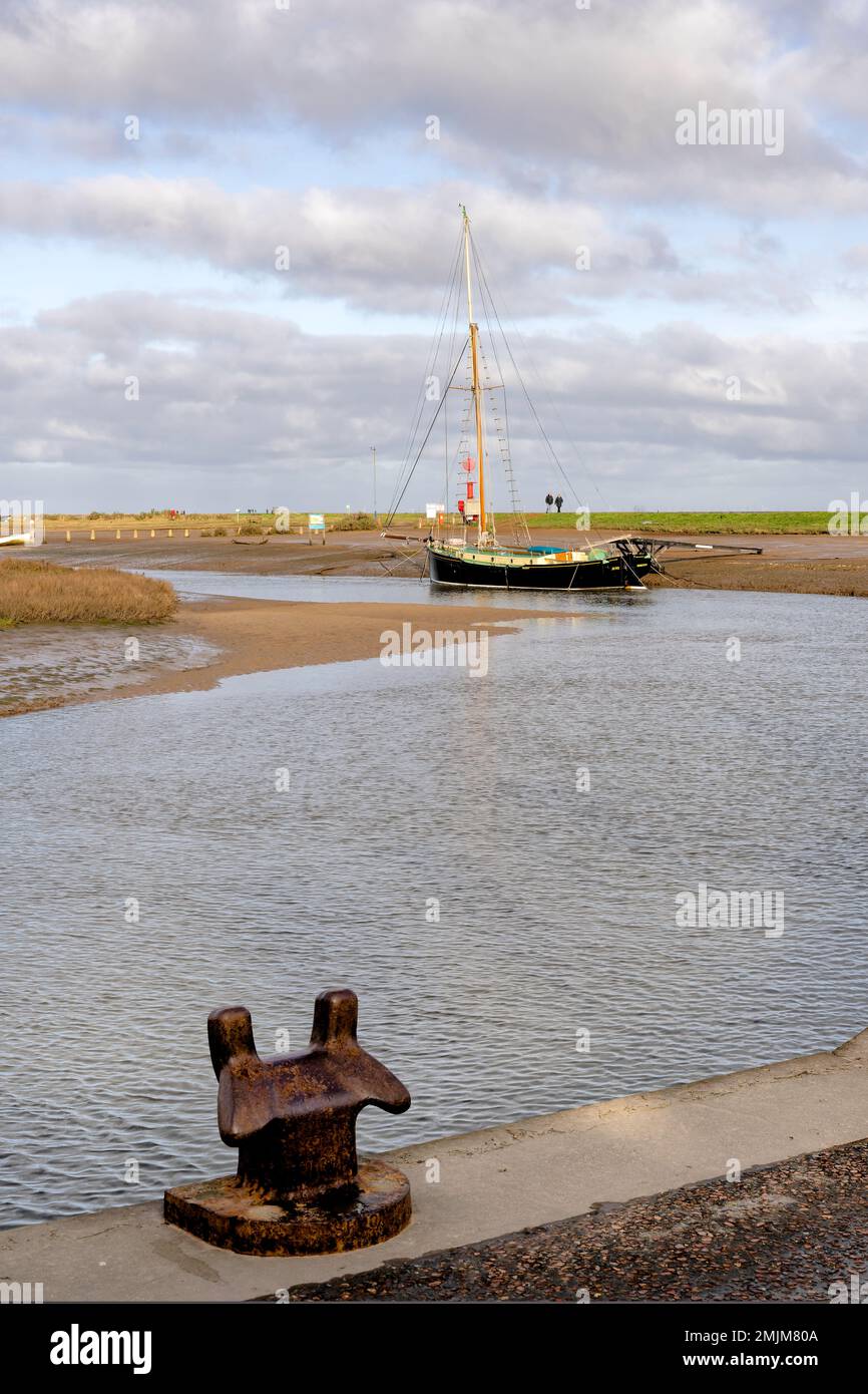 A winter scene at Blakeney Harbour Stock Photo - Alamy