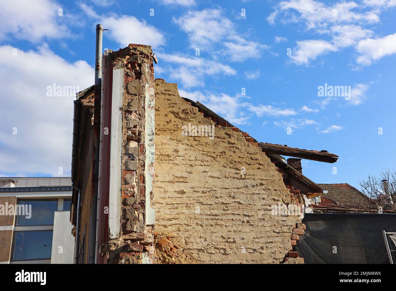 Demolition of an old brick house Stock Photo - Alamy