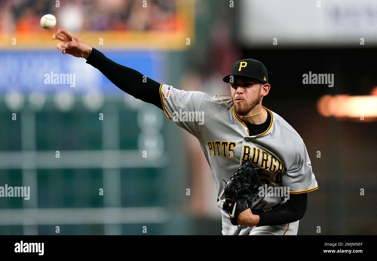 Pittsburgh Pirates starting pitcher Joe Musgrove throws against the ...