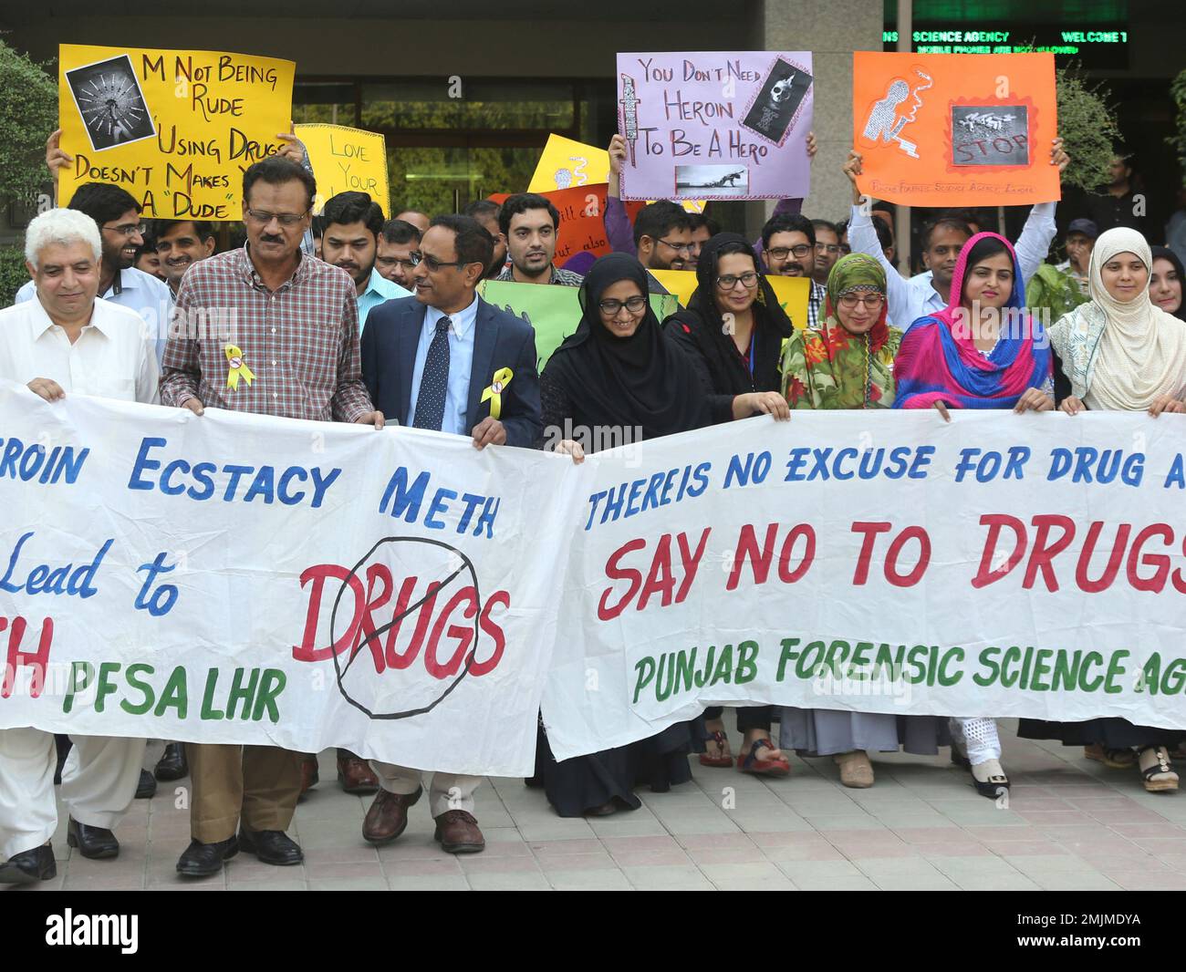 Pakistani officials of Punjab Forensic Science Agency rally against ...