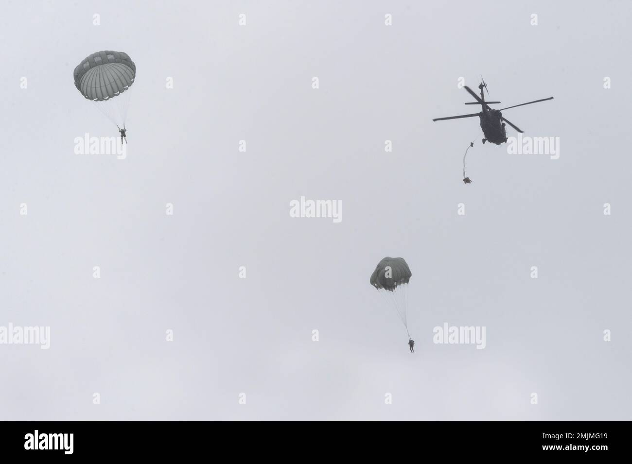 Air Force tactical air control party (TACP) specialists assigned to ...