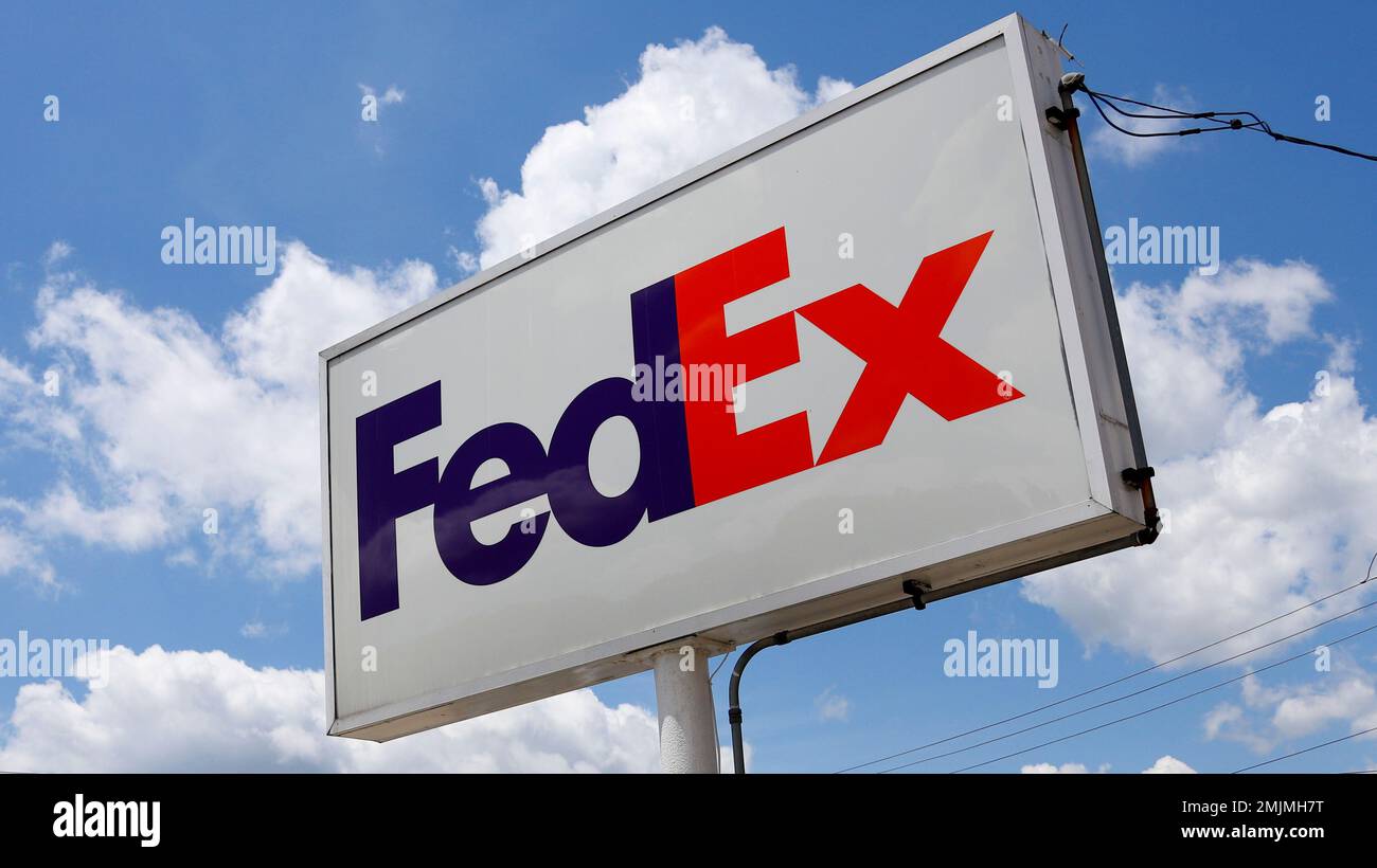 This is the sign outside a FedEx drop off in Pittsburgh Tuesday, June ...