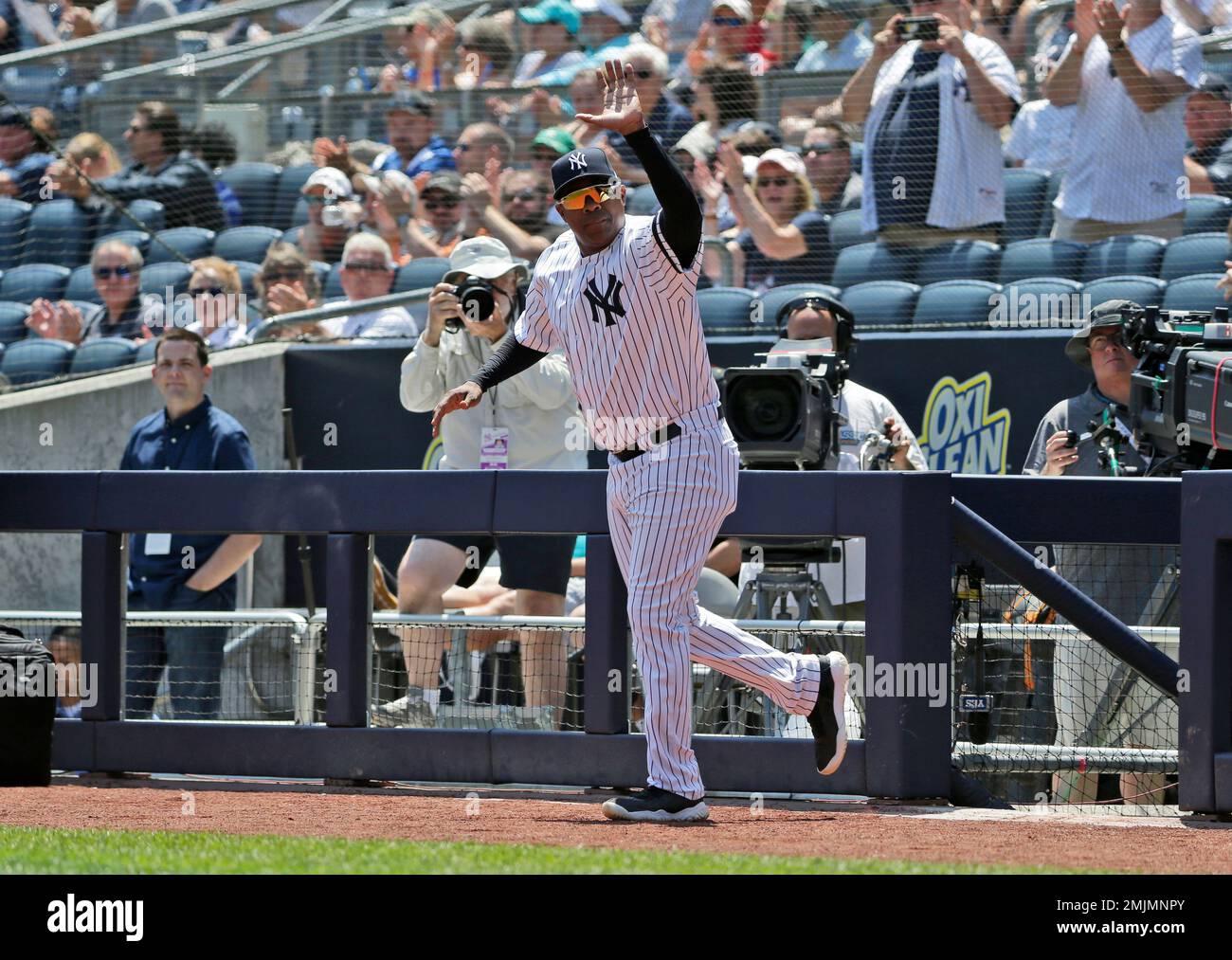 Former New York Yankee Marcus Thames is introduced during Old Timer's ...