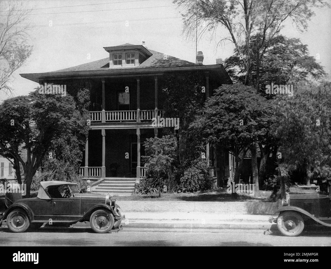 This is the Tucson, Ariz., home of Fernando Robles and his family ...