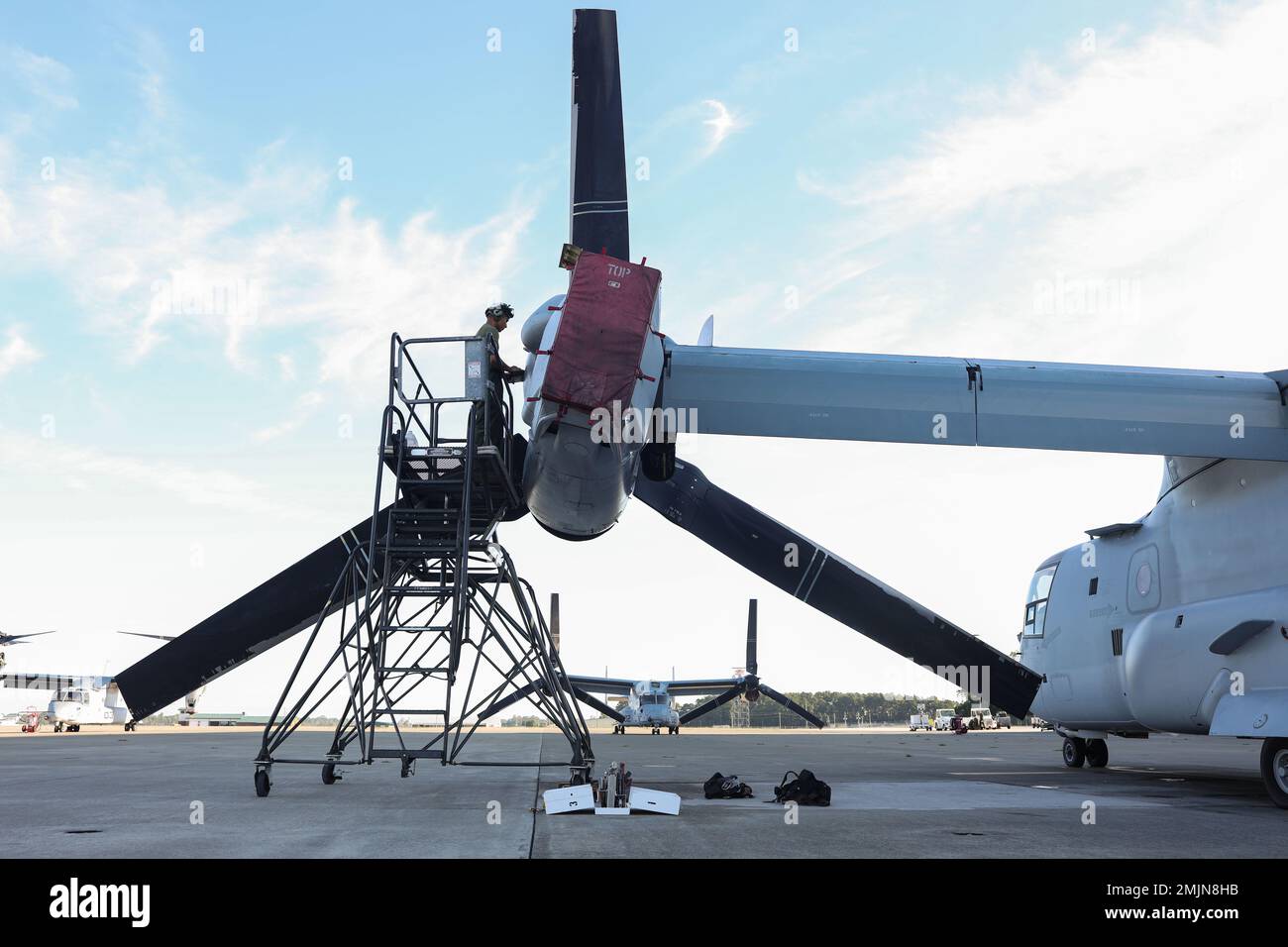 U.S. Marine Corps Lance Cpl. Evelio Picaz, MV-22B Osprey avionics ...