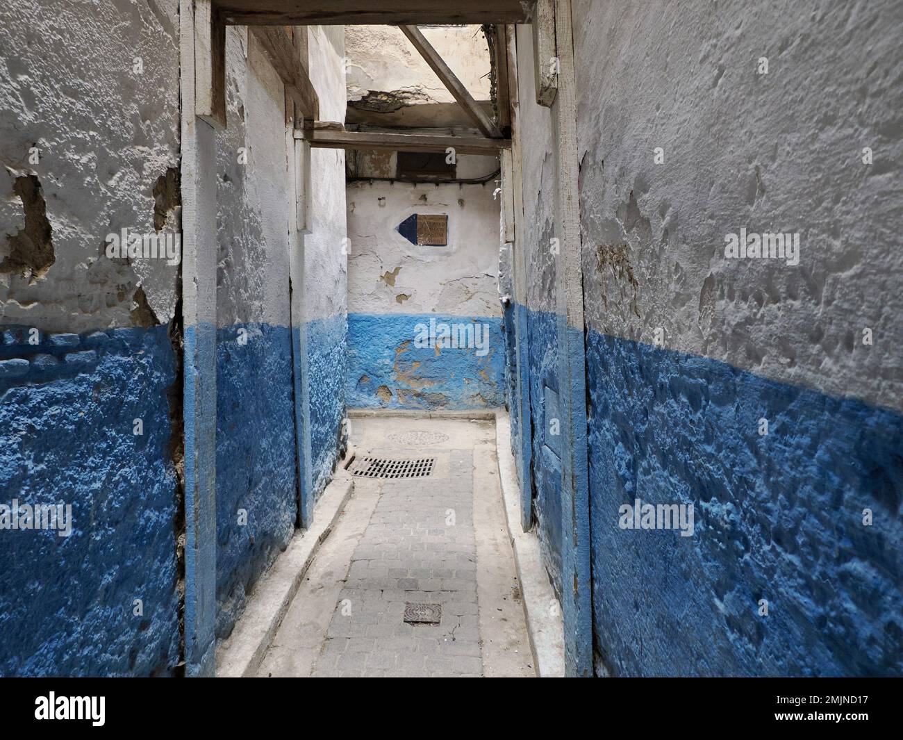 Small street in Fez Fes Blue and white medina (old town). Morocco Stock ...