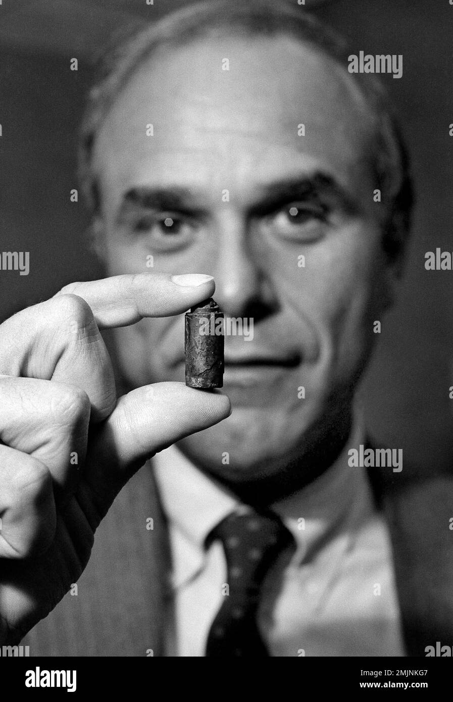 Philadelphia District Attorney Ed Rendell holds an object authorities ...