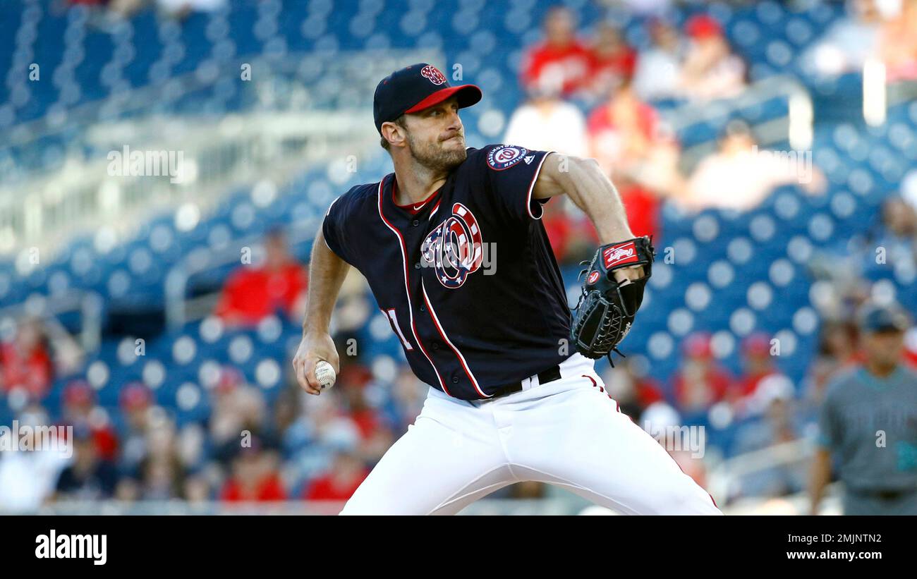 Washington Nationals starting pitcher Max Scherzer throws to the ...