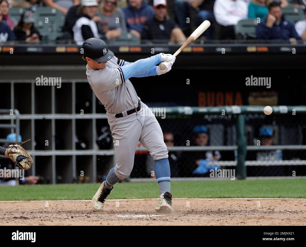 New York Yankees' Clint Frazier grounds out softly by Chicago White Sox ...