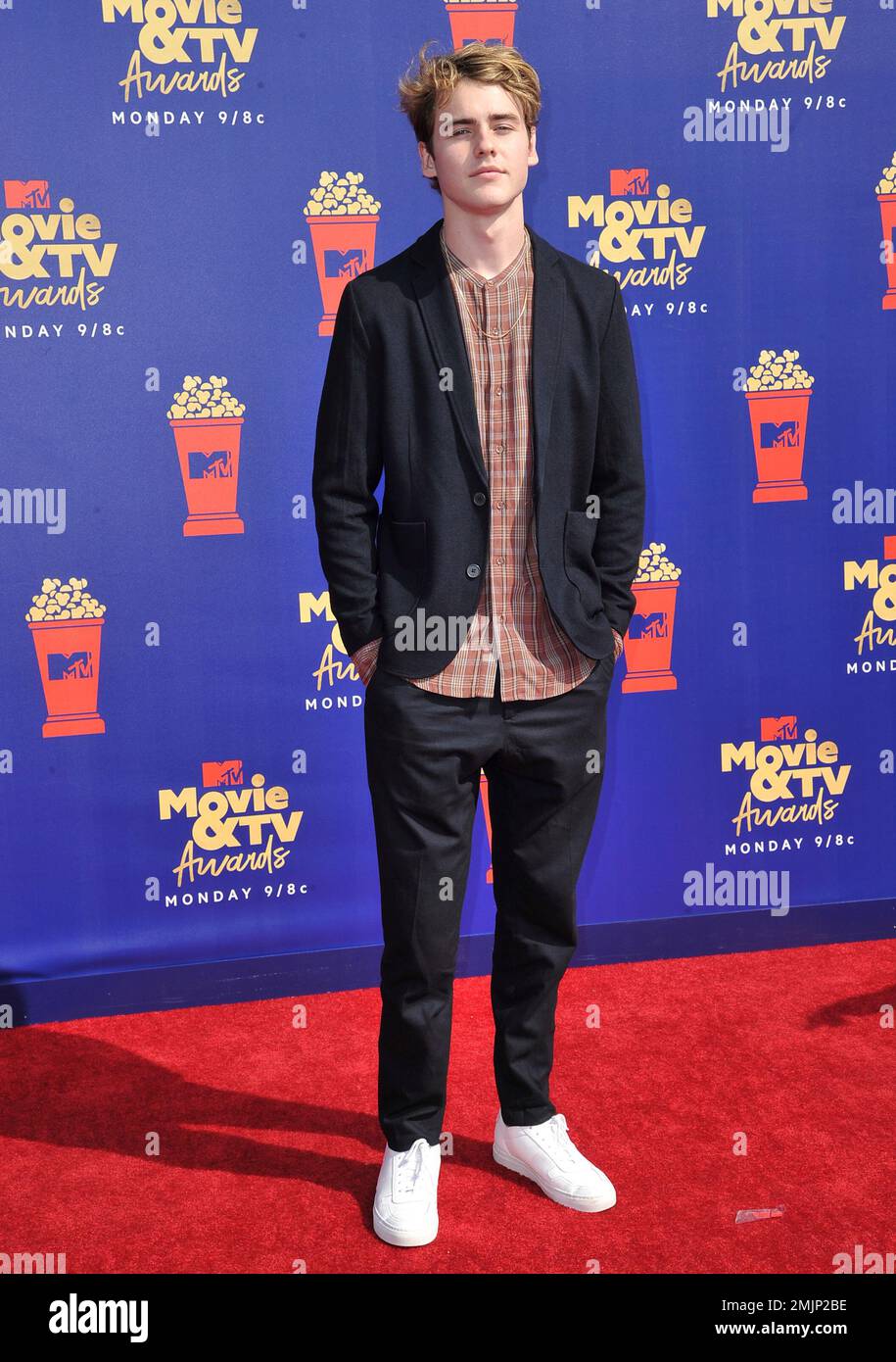 Jack Gray arrives at the MTV Movie and TV Awards on Saturday, June 15 ...