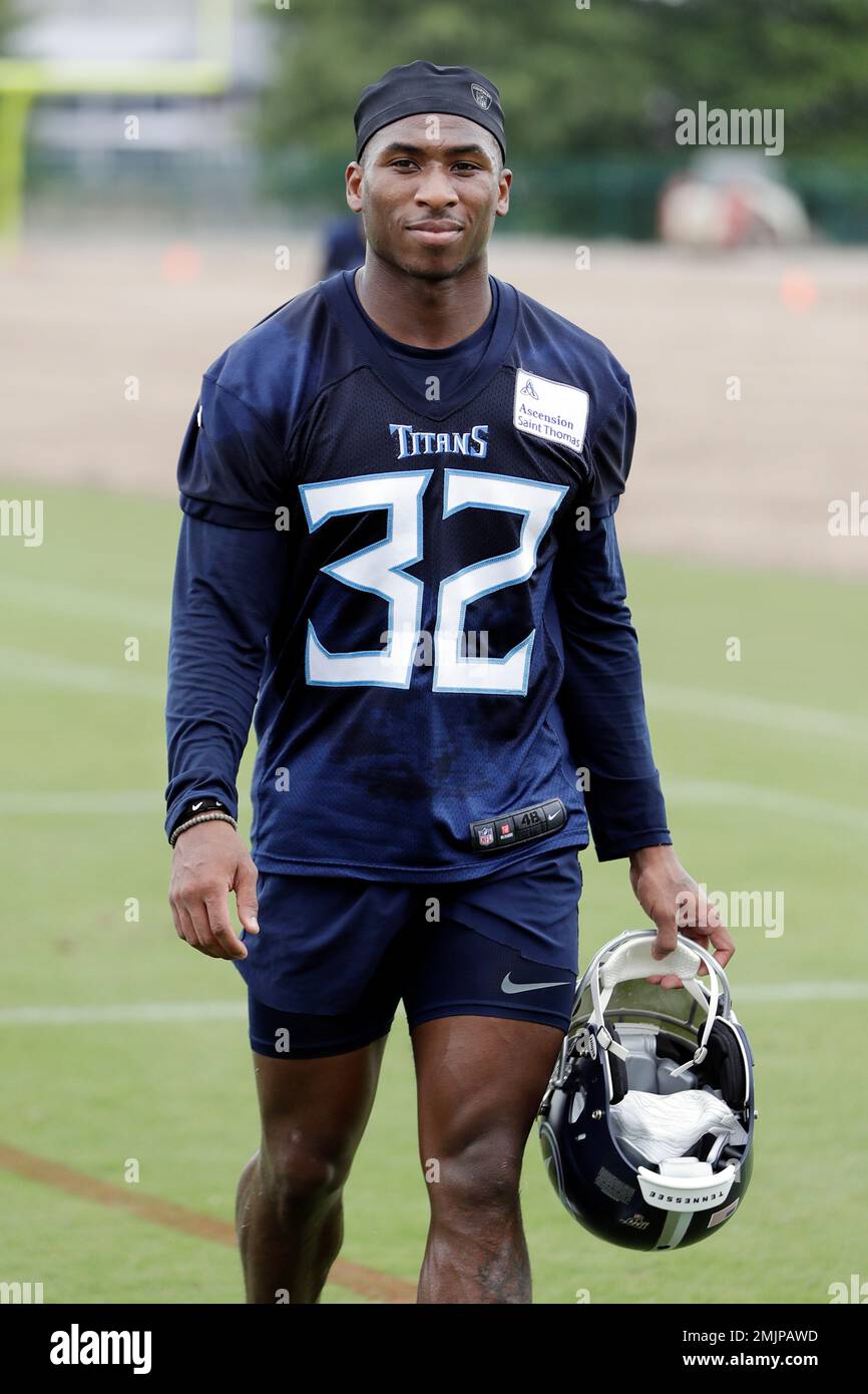 Tennessee Titans running back David Fluellen leaves the field after an ...