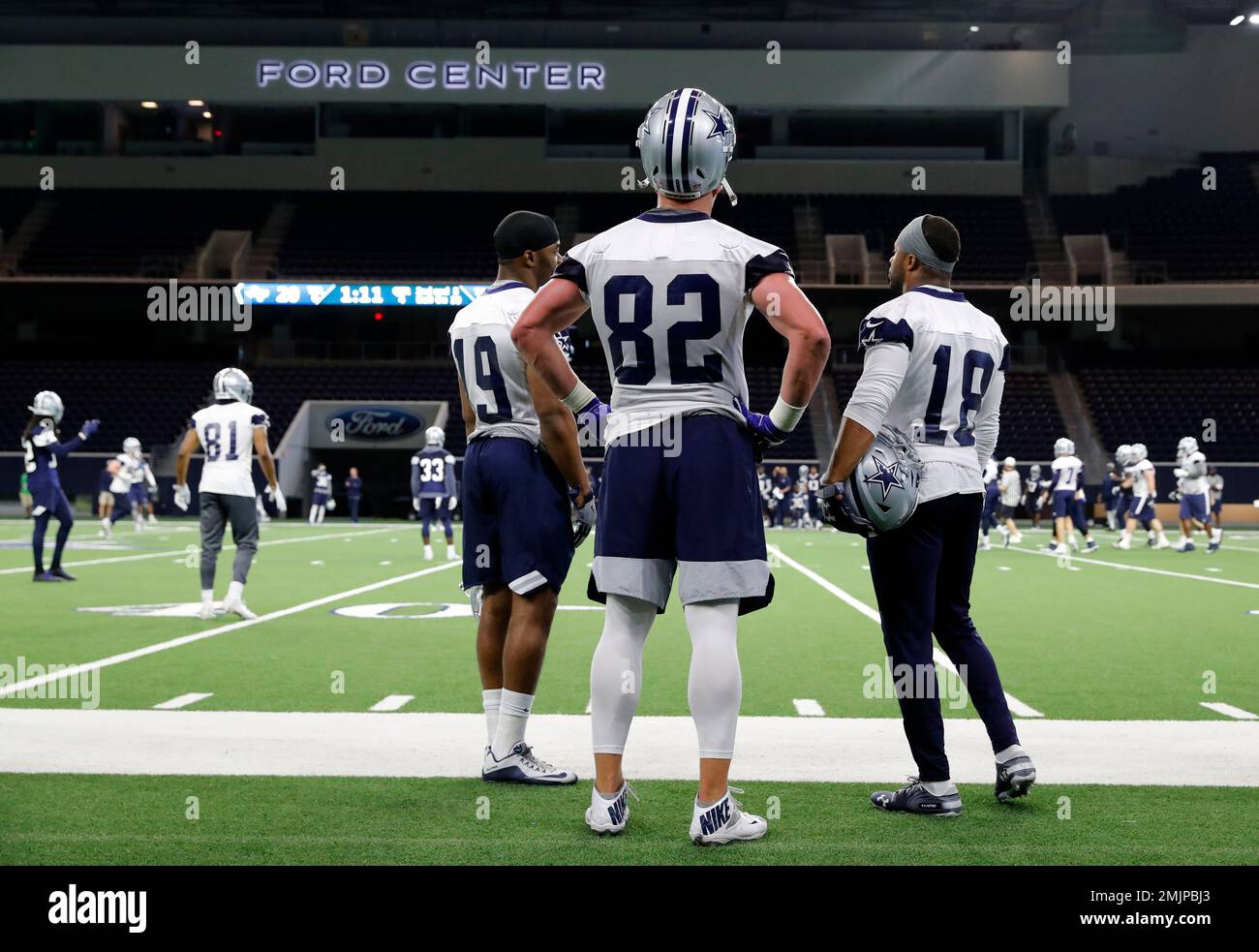Dallas Cowboys' Amari Cooper (19), Jason Witten (82) and Randall Cobb ...