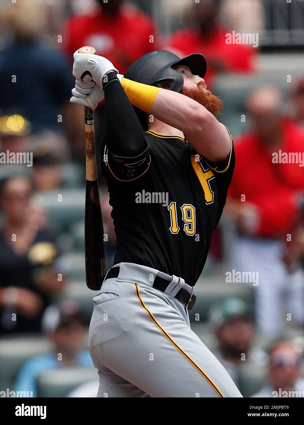 Pittsburgh Pirates third baseman Colin Moran (19) bats against the ...