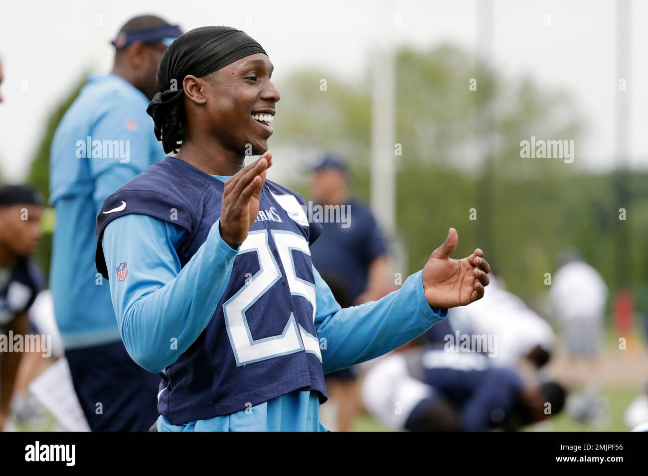 Tennessee Titans cornerback Adoree' Jackson warms up during an ...