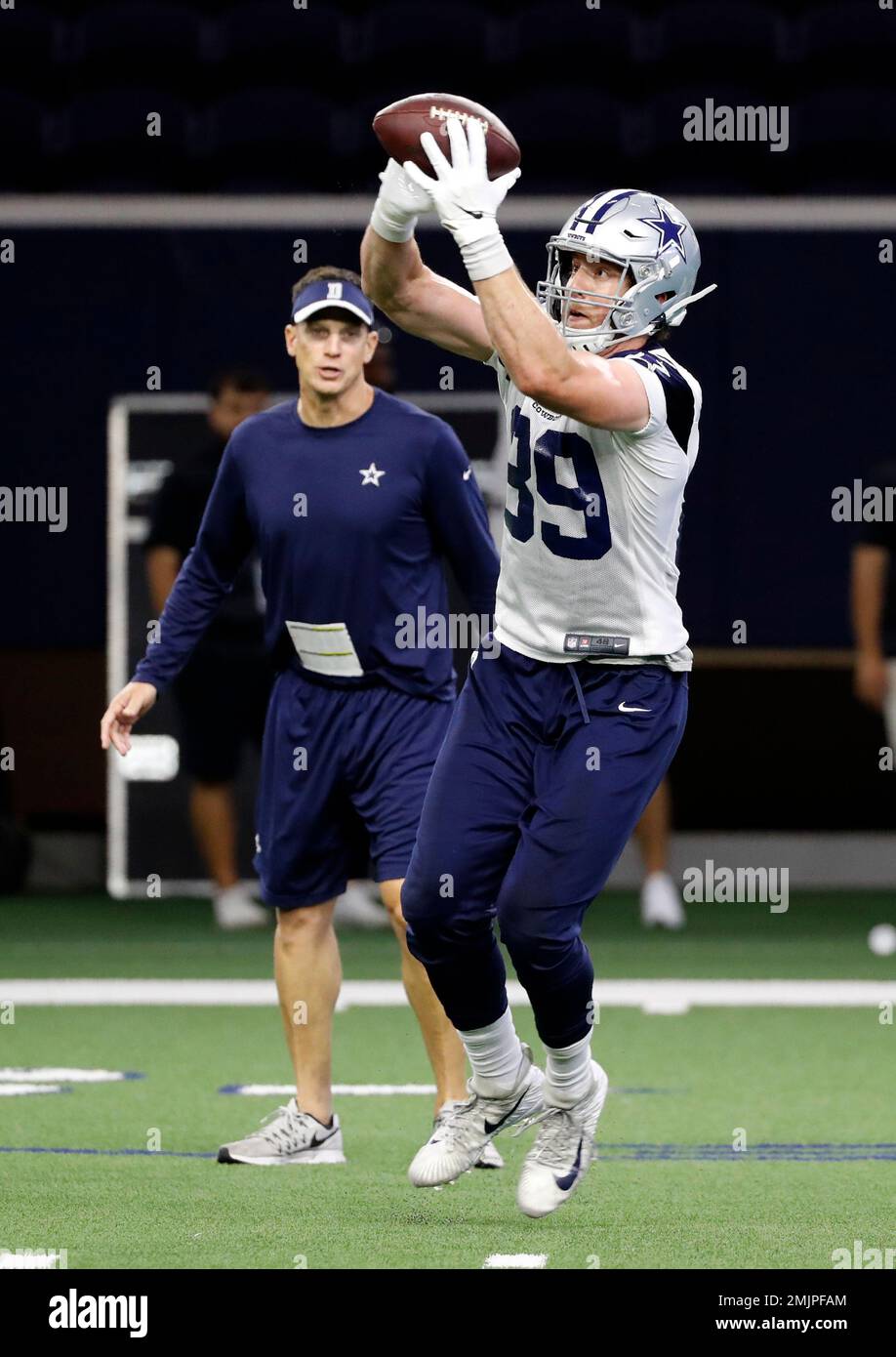 Dallas Cowboys tight end Blake Jarwin (89) catches a pass as tight ends ...