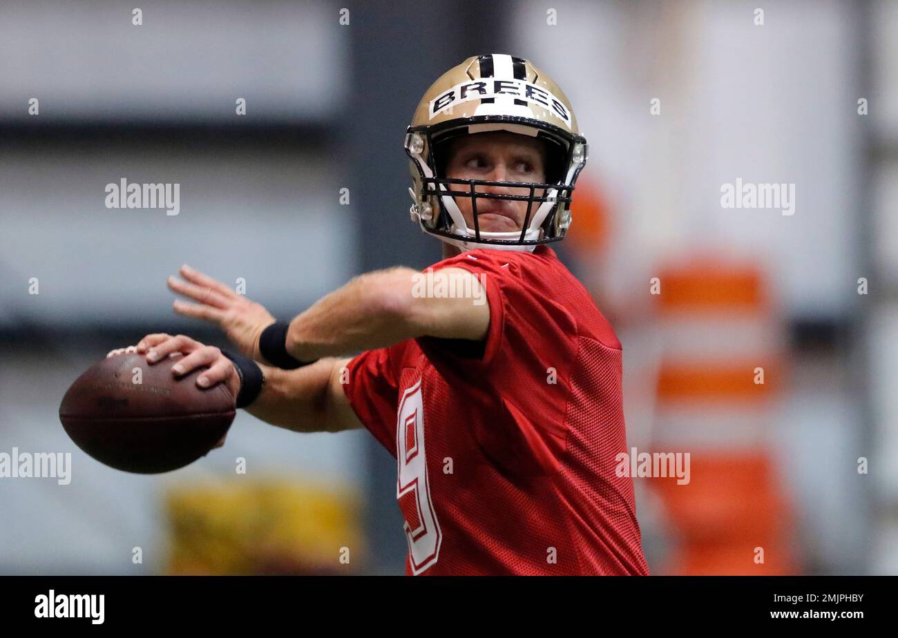 New Orleans Saints quarterback Drew Brees (9) runs a drill at their NFL ...
