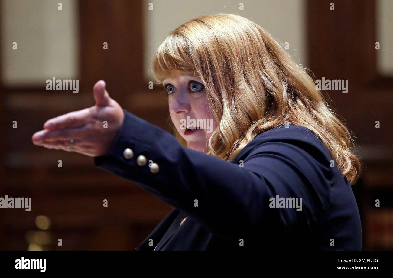 Michele Earl-Hubbard, attorney for the media coalition, speaks during a ...
