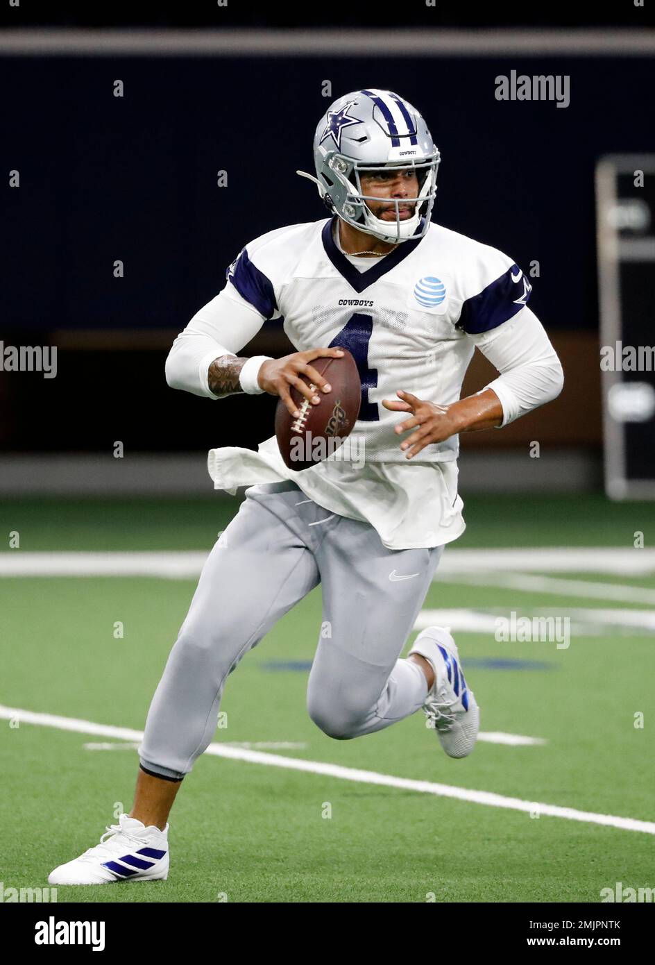 Dallas Cowboys quarterback Dak Prescott (4) prepares to pass during ...