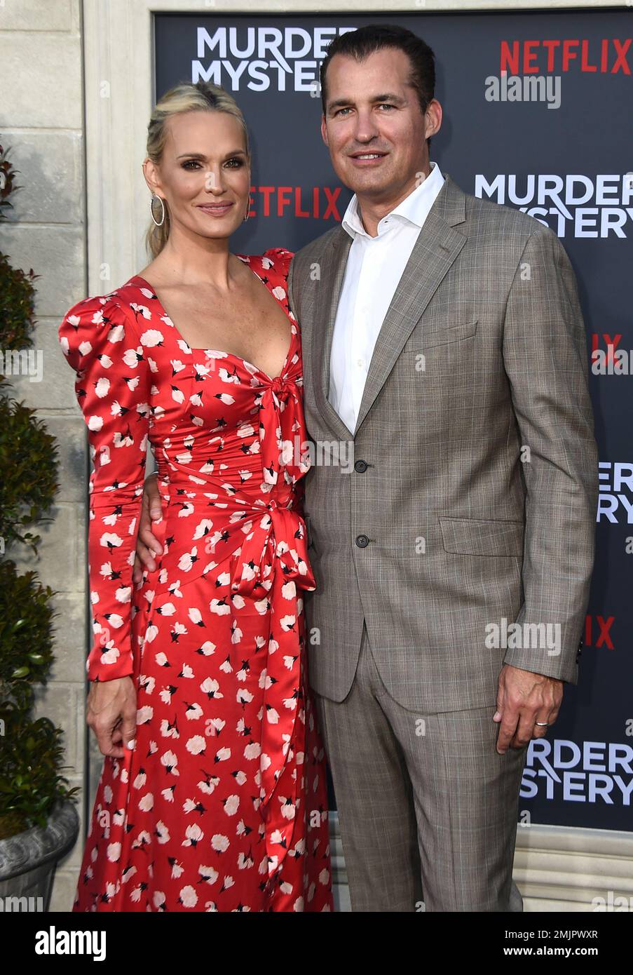 Molly Sims and Scott Stuber arrive at the Los Angeles premiere of ...