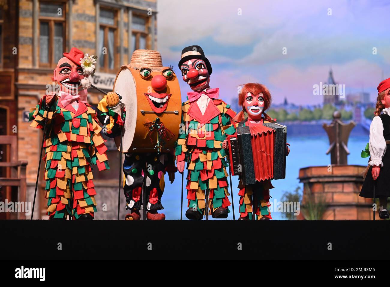 Puppet theatre stock hi-res stock photography and images - Alamy