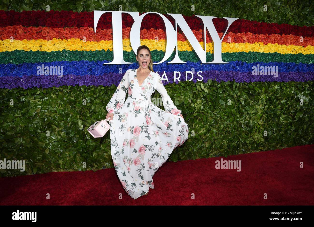 Kerry Butler arrives at the 73rd annual Tony Awards at Radio City Music ...