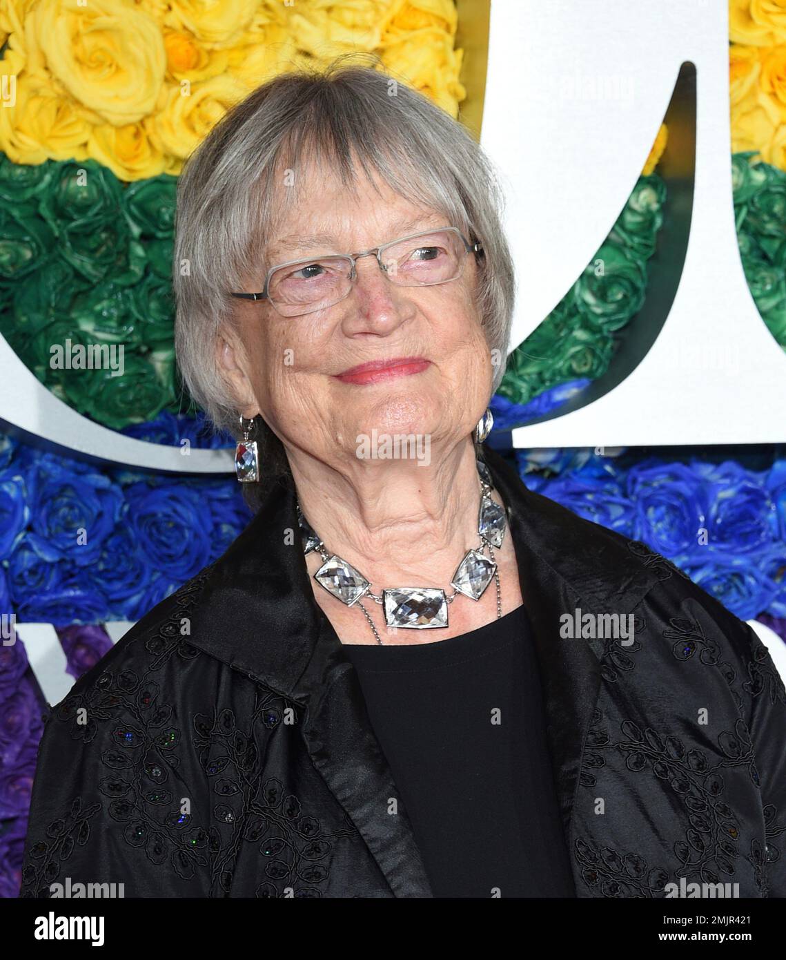 Jennifer Tipton arrives at the 73rd annual Tony Awards at Radio City ...