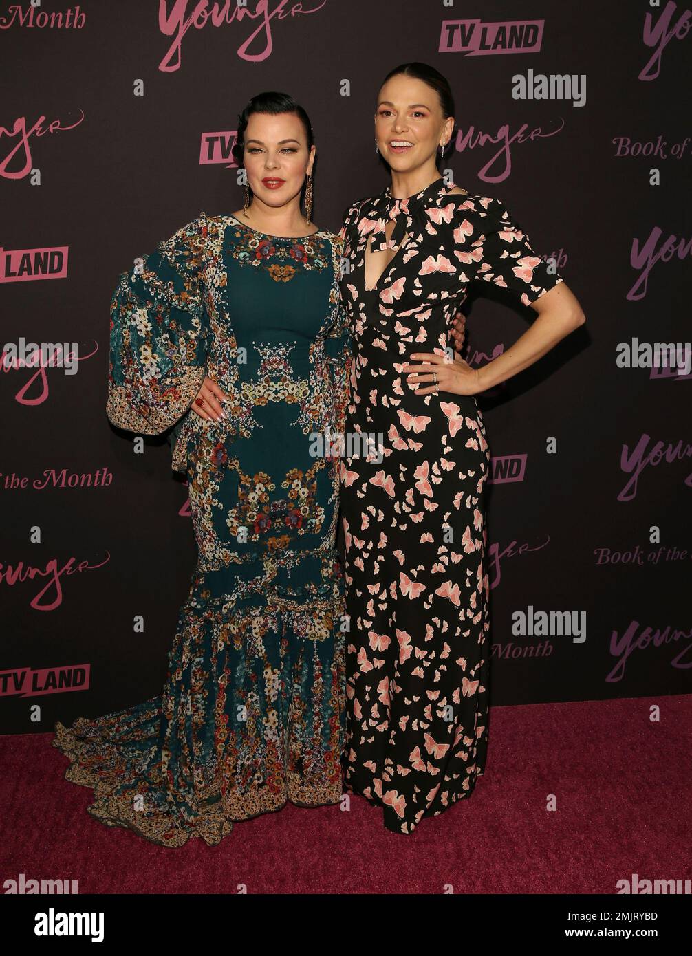 Actors Debi Mazar and Sutton Foster attend the "Younger" season 6 ...