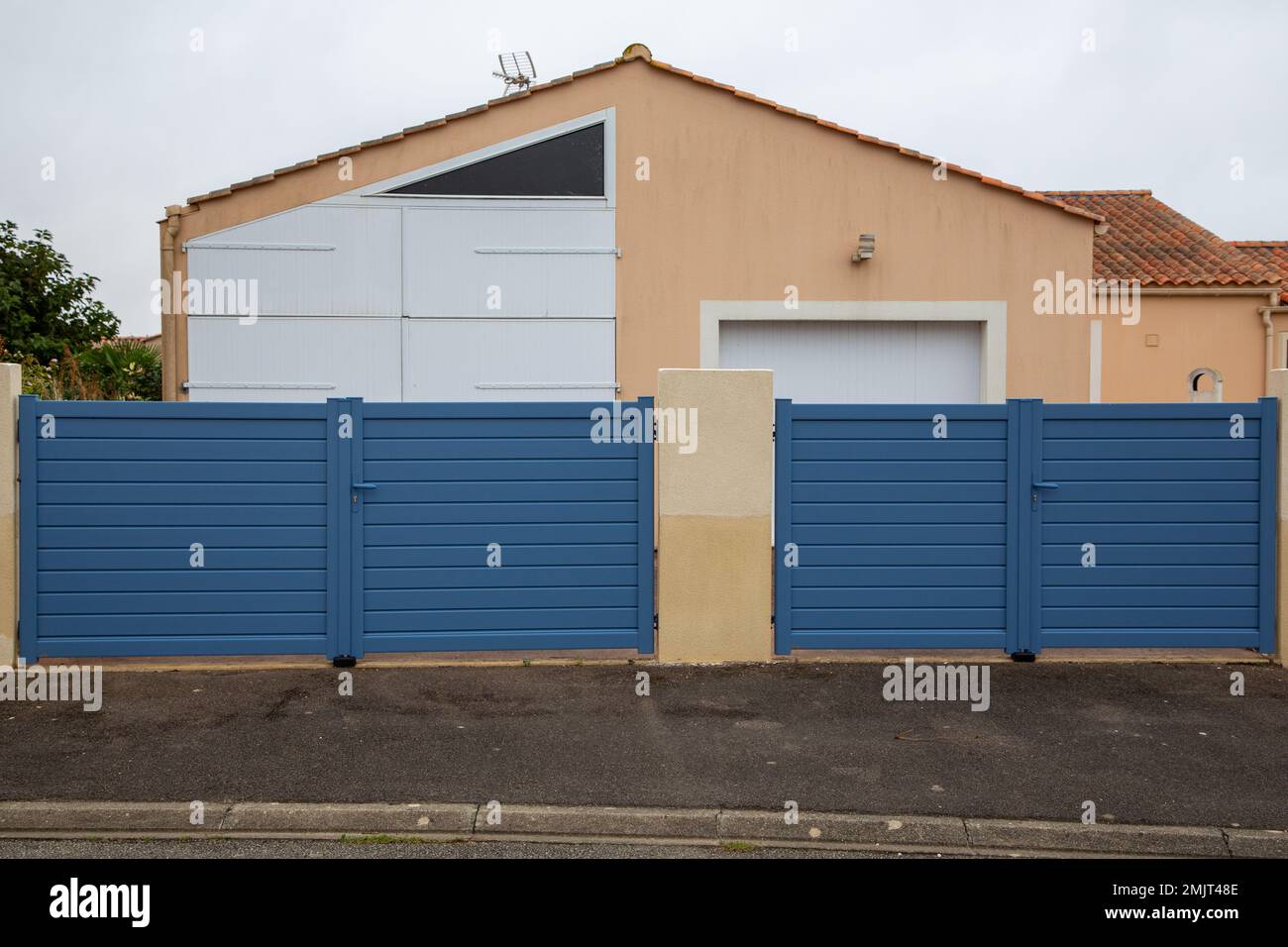 street suburb double home grey metal aluminum house gate access house ...