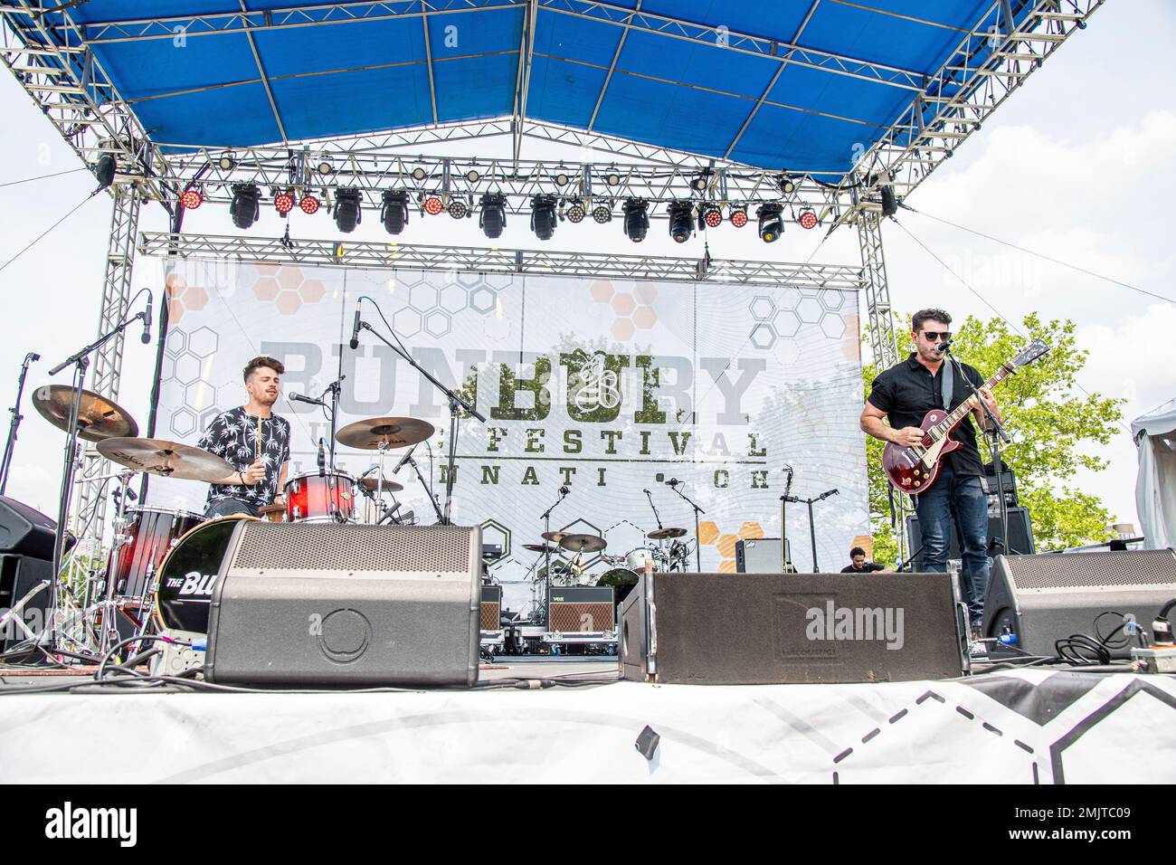 Justin Tessier, left, and Tarek Jafar of The Blue Stones perform at the ...