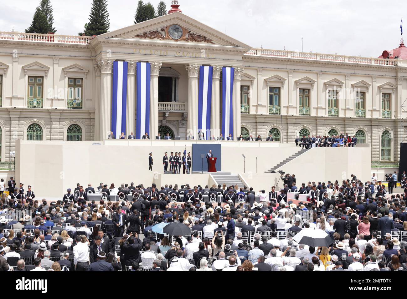 El Salvador's newly sworn-in President Nayib Bukele delivers his ...