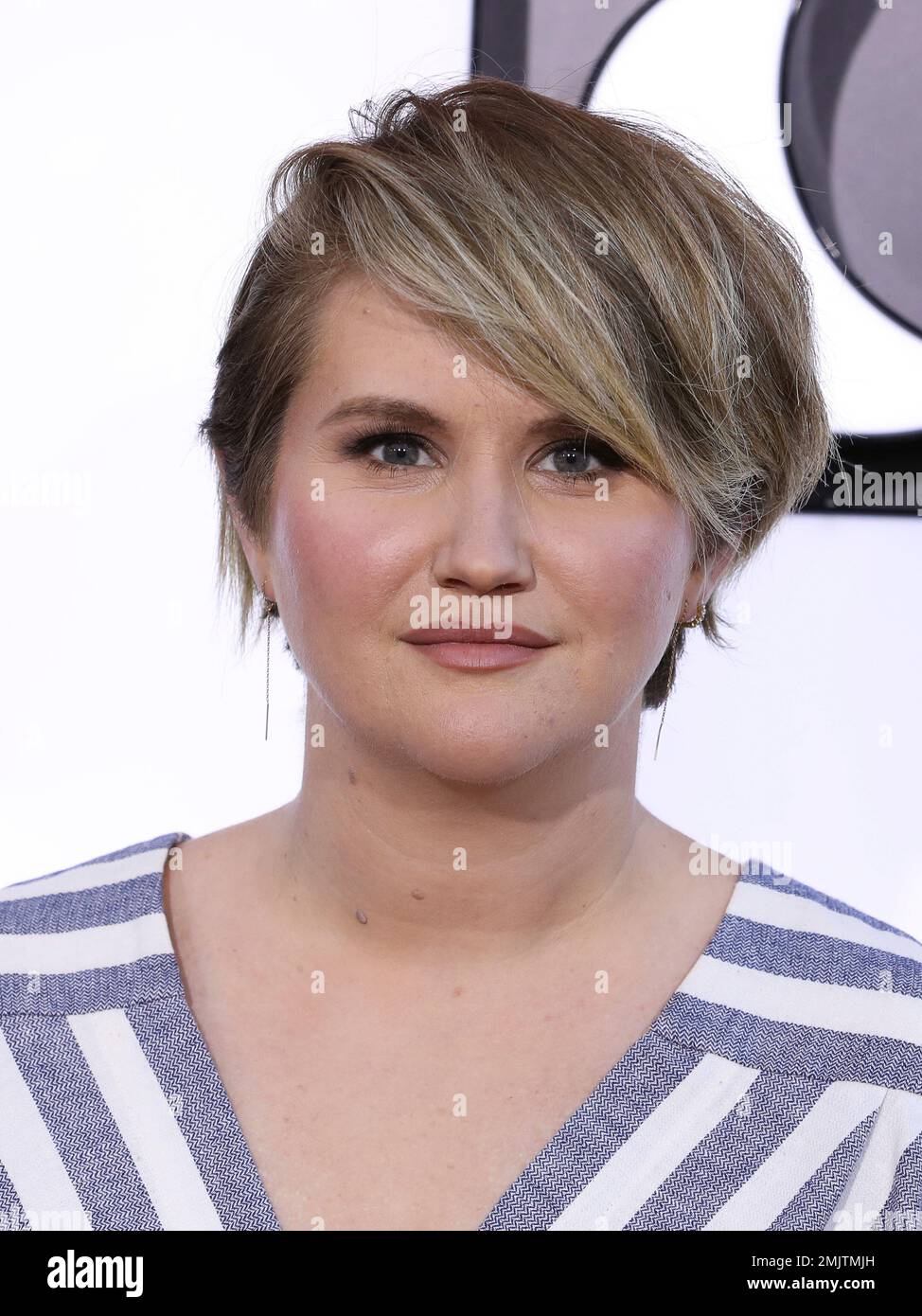 Jillian Bell attends the premiere of "Late Night" at the Orpheum ...