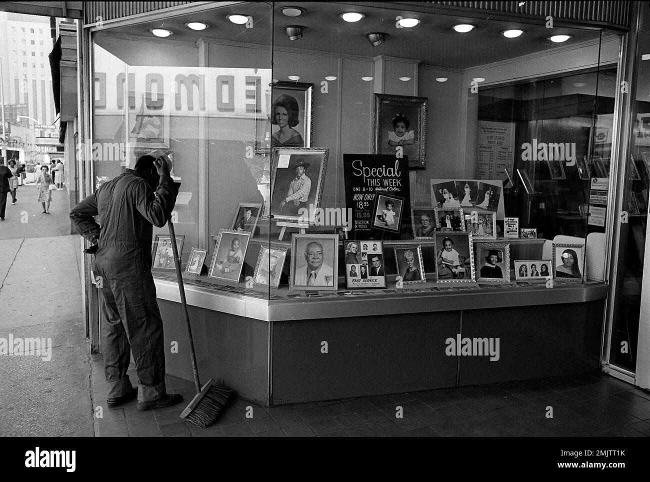 Photo studio showcase, Atlanta, Georgia, USA, 1972 Stock Photo - Alamy