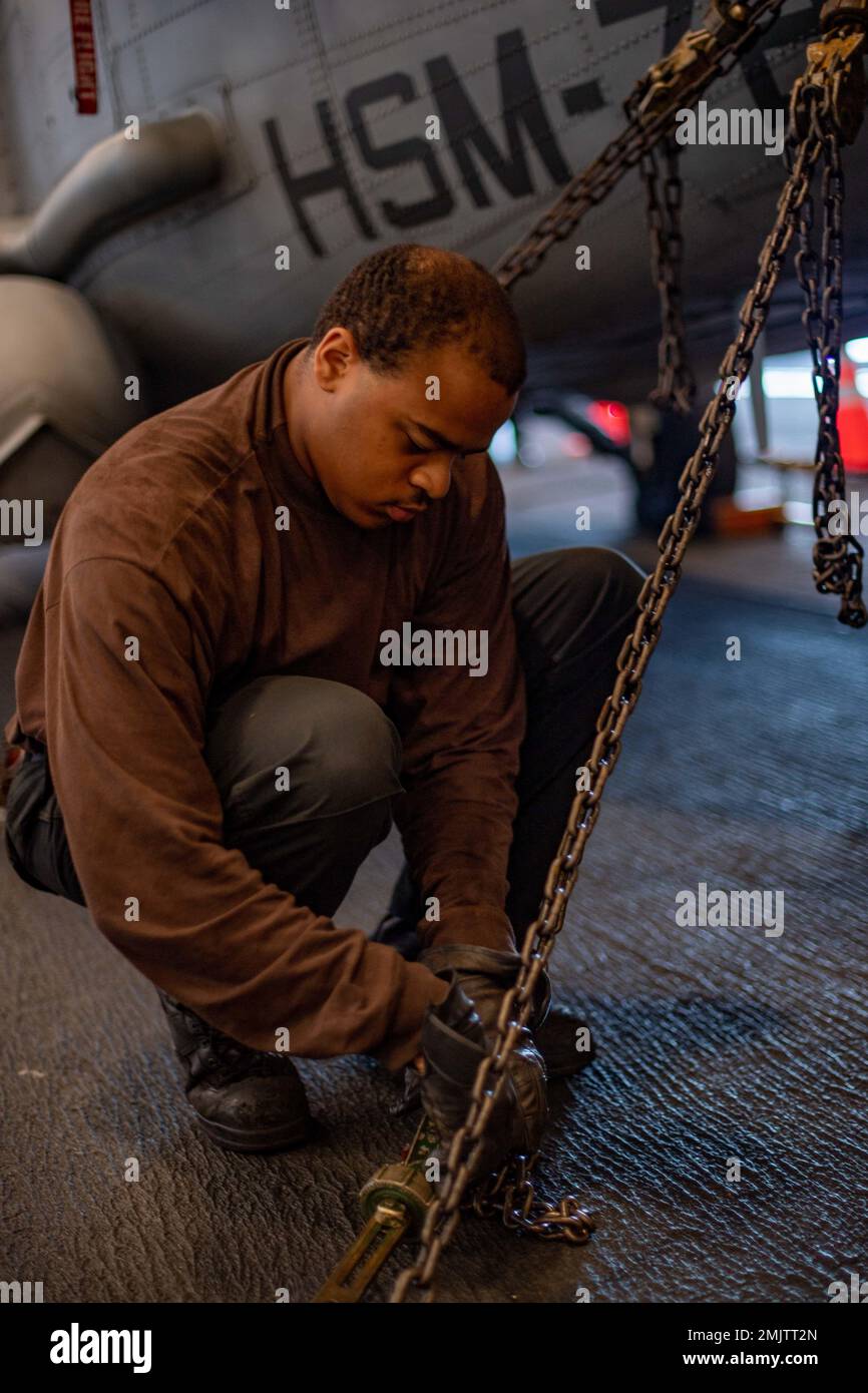 220901-N-XR893-1002 ATLANTIC OCEAN (Sep. 1, 2022) Aviation Structural ...