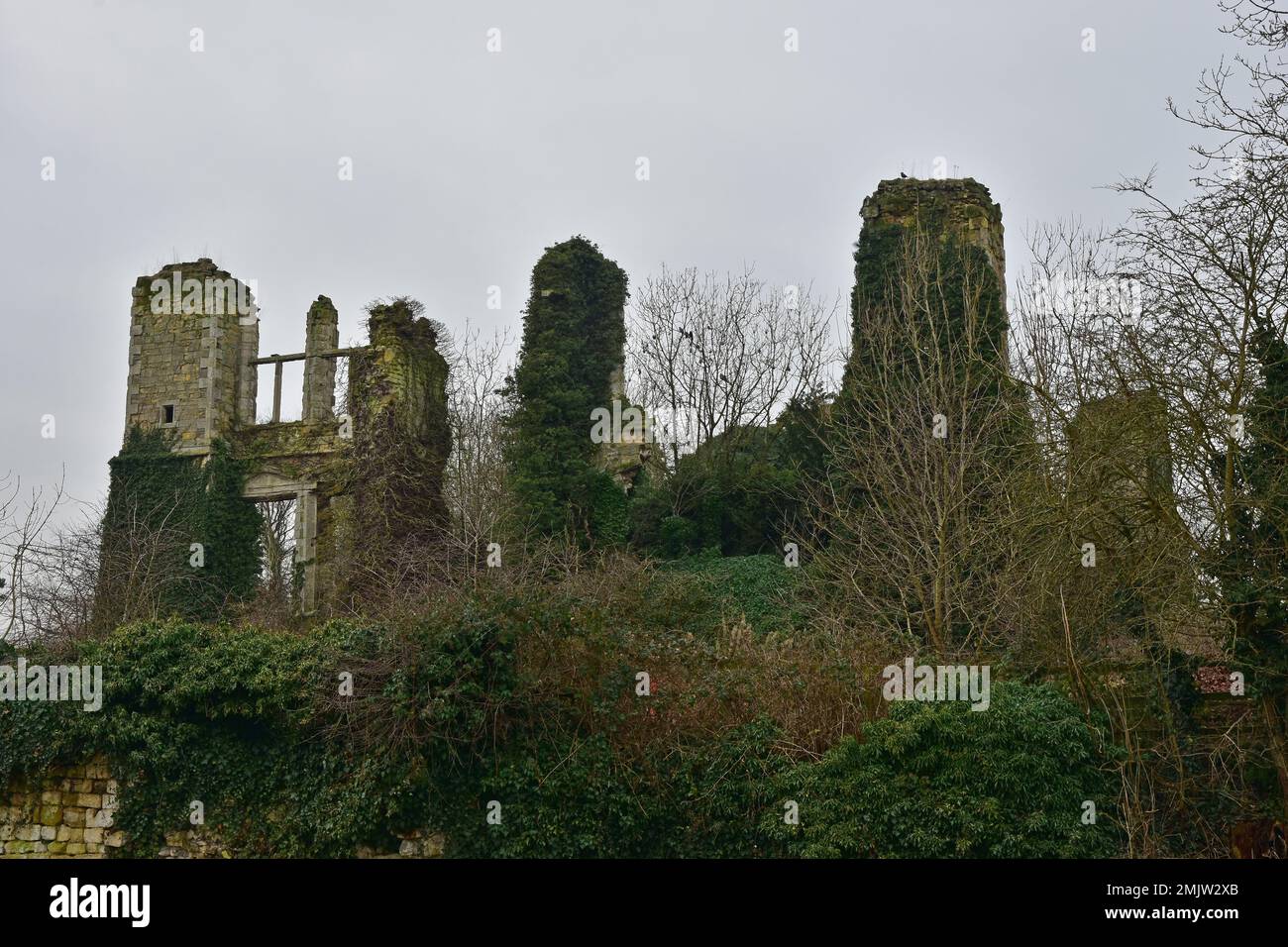Slingsby castle ruins, North Yorkshire Stock Photo - Alamy