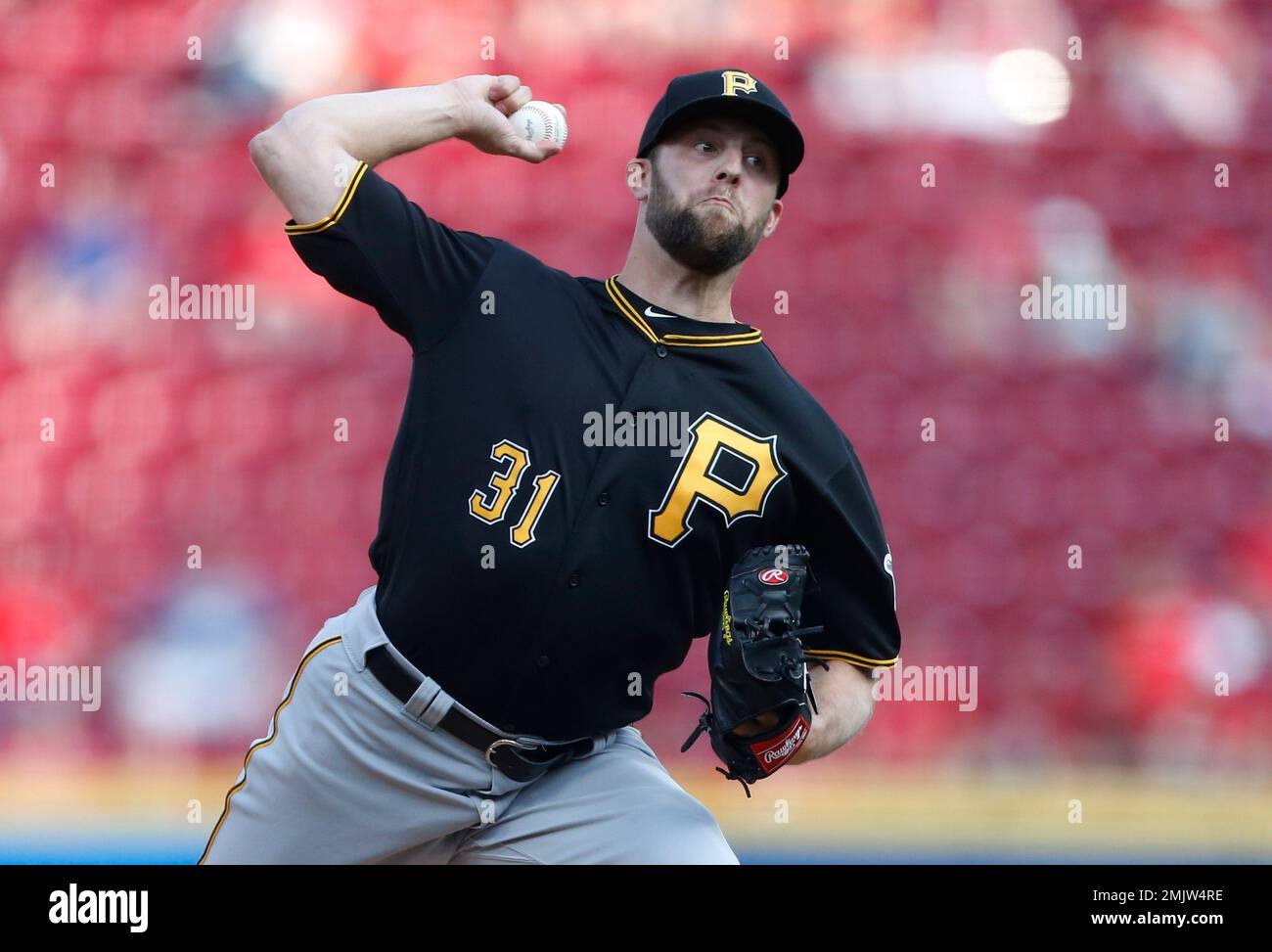 Pittsburgh Pirates starting pitcher Jordan Lyles (31) throws against ...