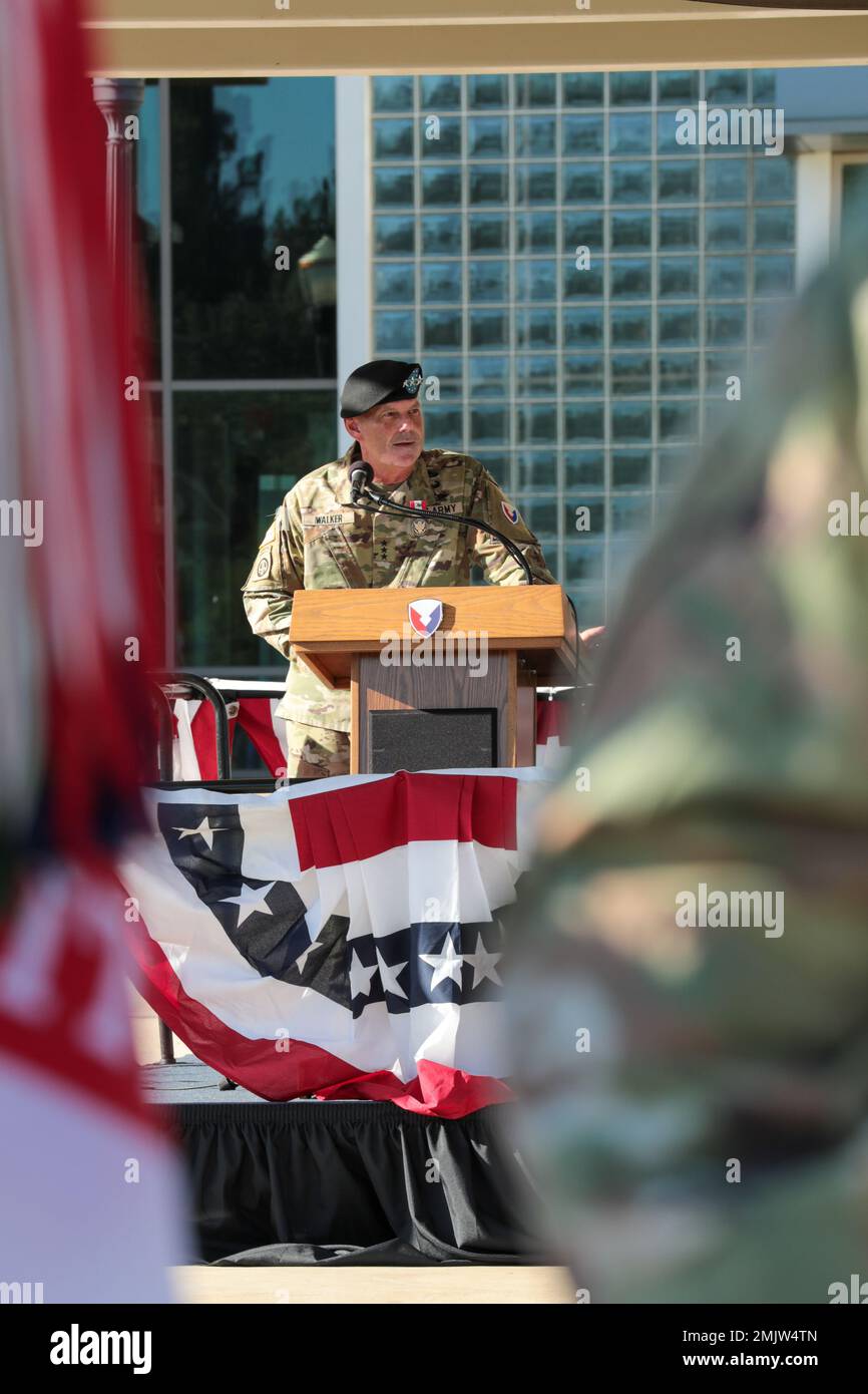Lt. Gen. Flem “B” (Donnie) Walker, Jr., AMC deputy commanding general ...