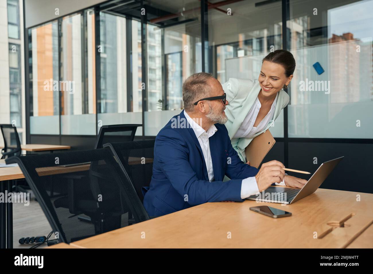 Online coworking people work together hi-res stock photography and ...