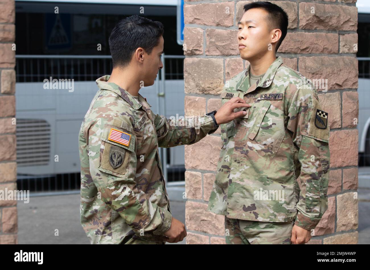 525th military intelligence brigade hi-res stock photography and images ...