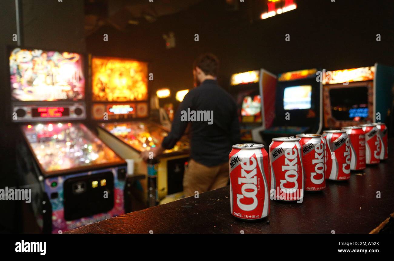 IMAGES DISTRIBUTED FOR COCA-COLA Coca-Cola brings back New Coke in ...