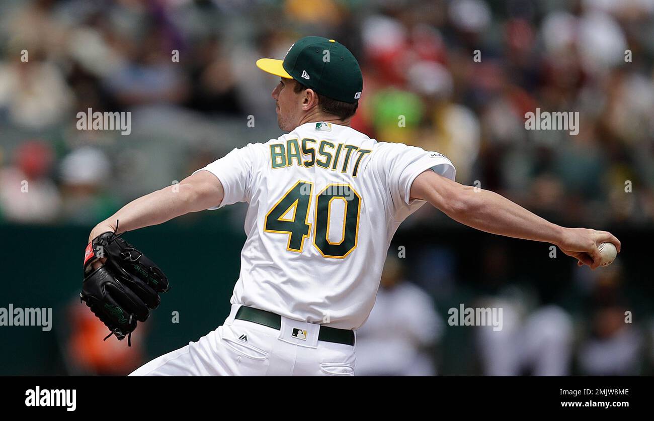 Oakland Athletics pitcher Chris Bassitt works against the Los Angeles ...