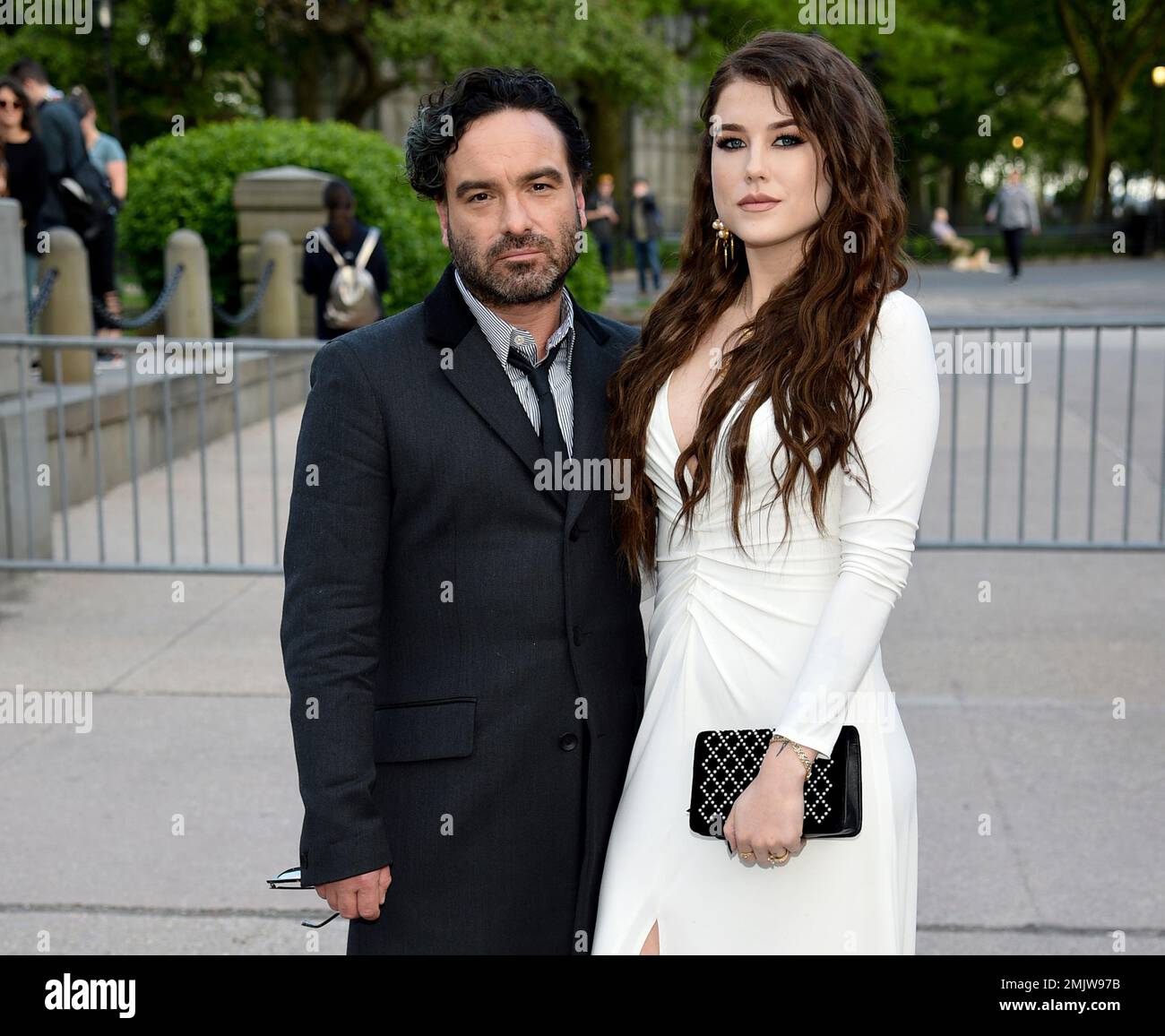 Actor Johnny Galecki, left, and pregnant girlfriend Alaina Meyer attend ...