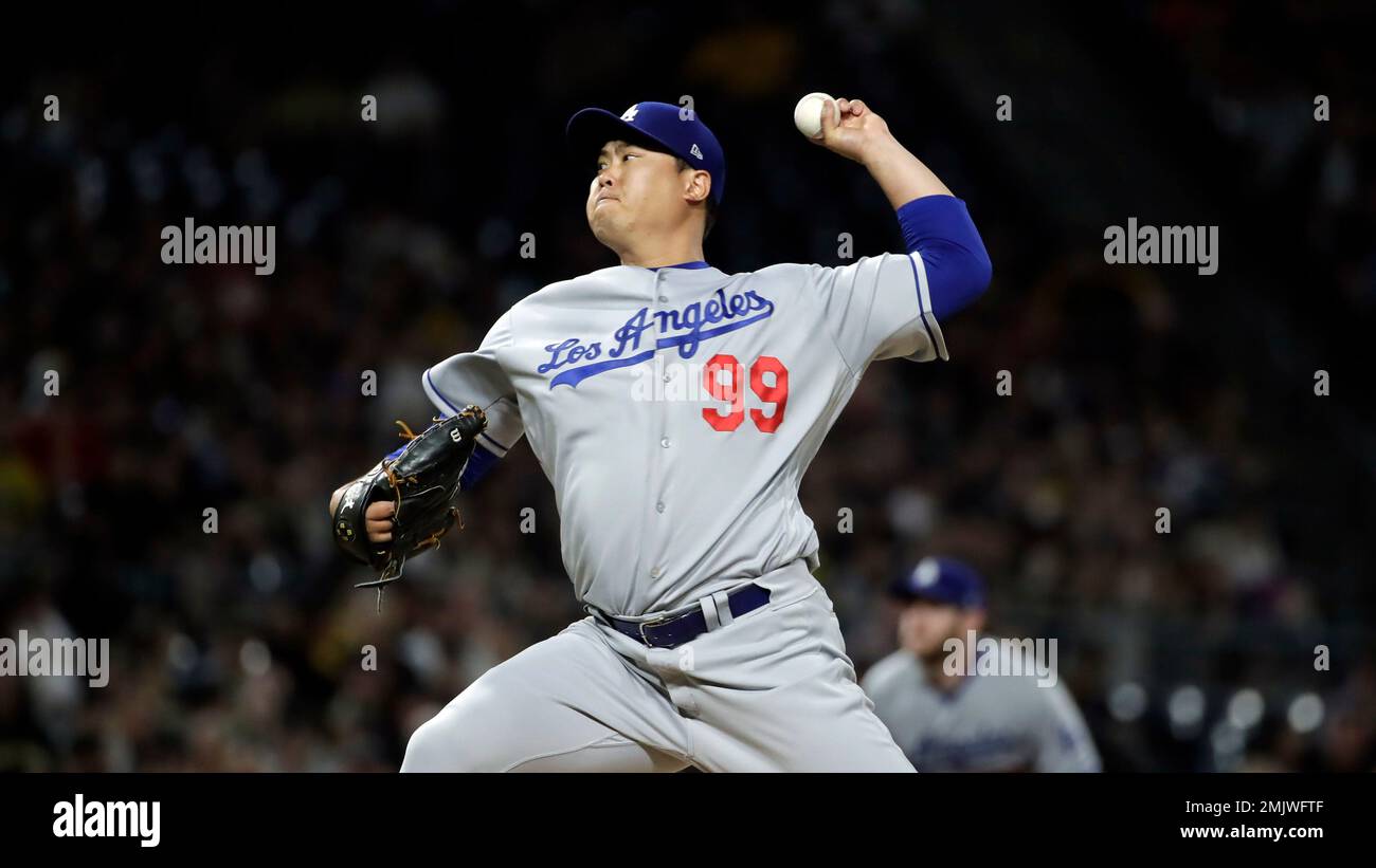 Los Angeles Dodgers starting pitcher Hyun-Jin Ryu delivers during the ...