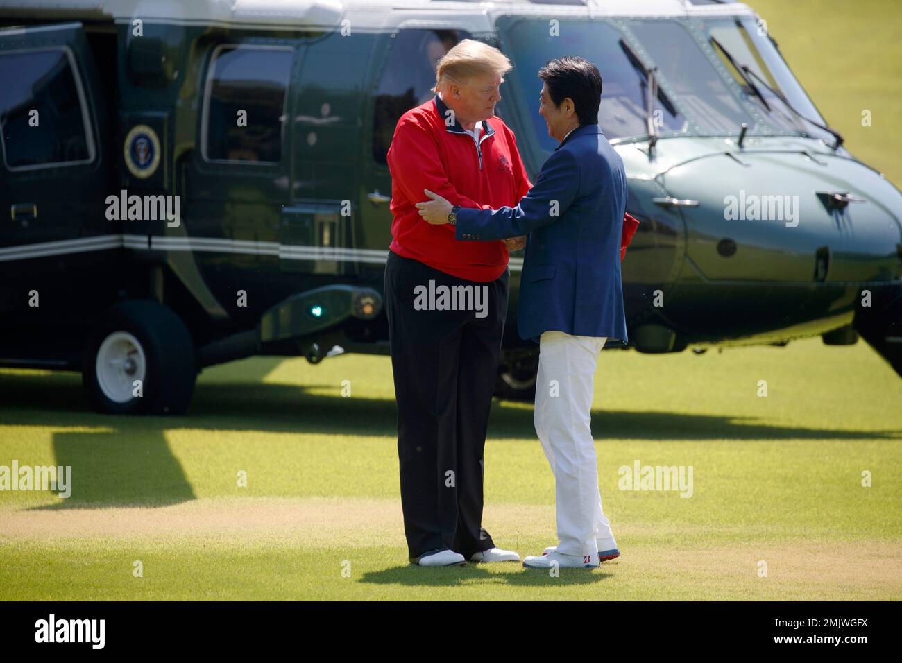 President Donald Trump meets with Japanese Prime Minister Shinzo Abe ...