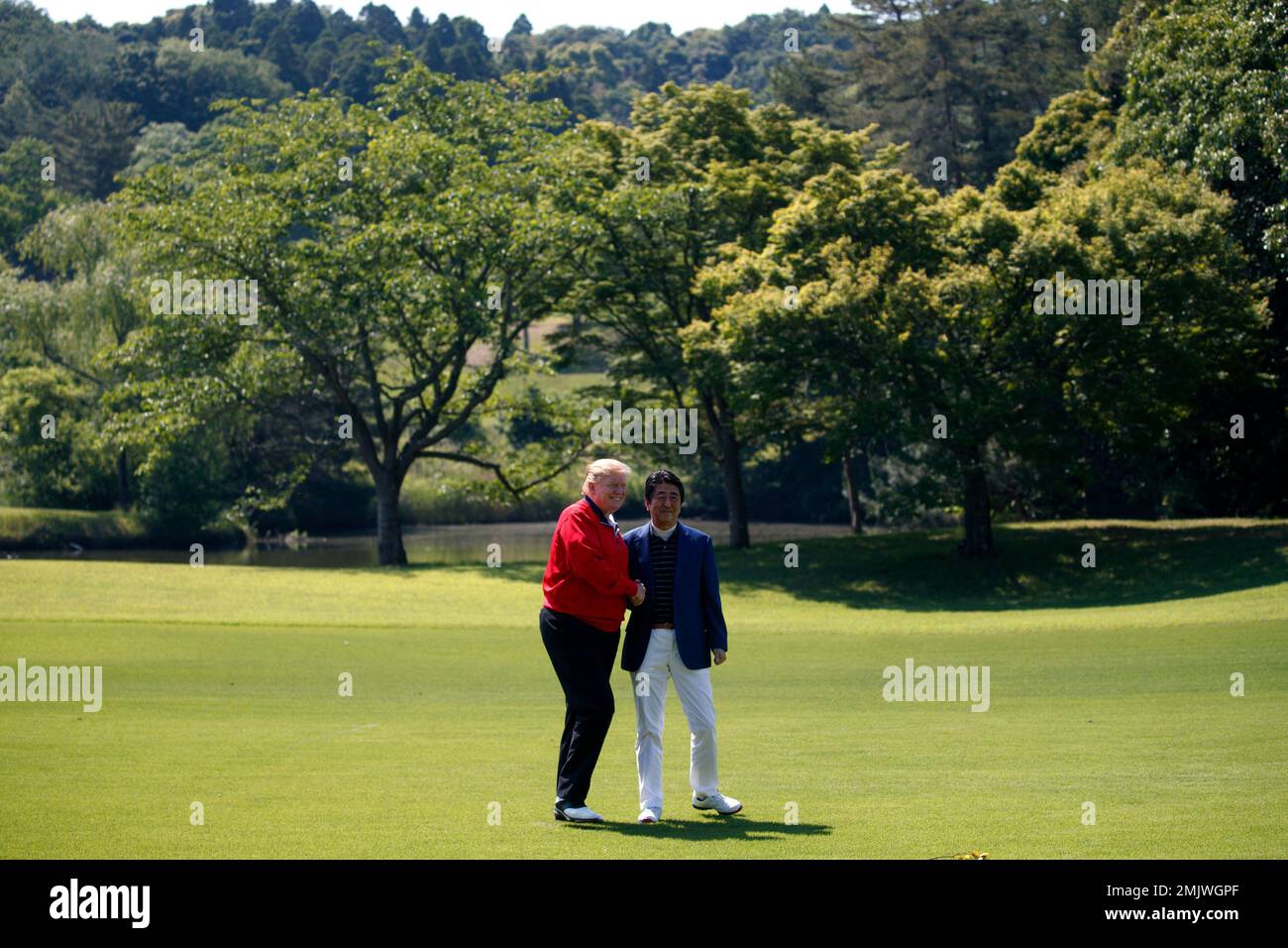 President Donald Trump meets with Japanese Prime Minister Shinzo Abe ...