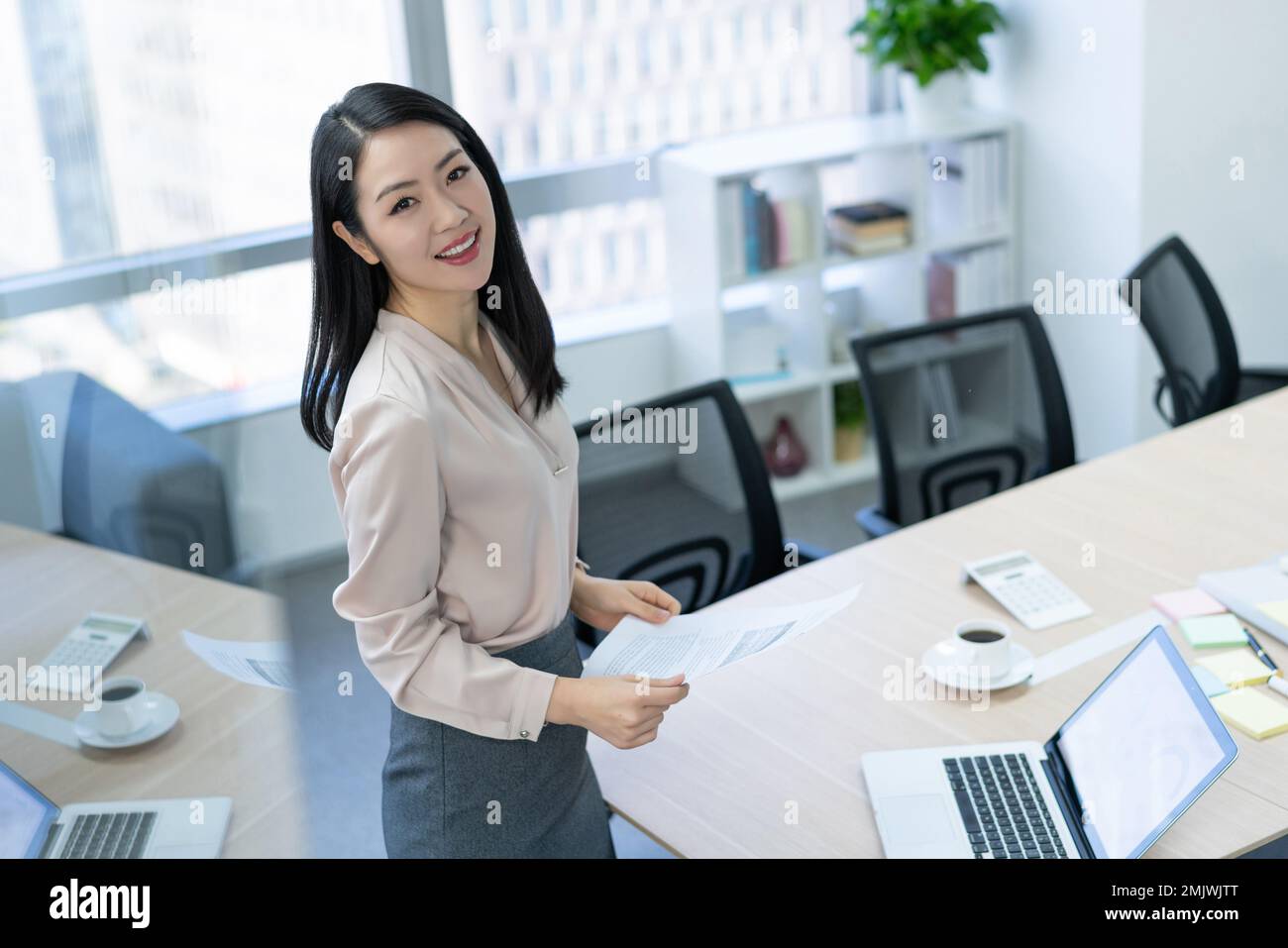 Work computer suits hi-res stock photography and images - Alamy